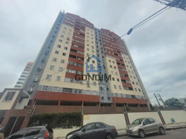 Apartamento com 3 Quartos e 3 banheiros à Venda, 60 m² por R$ 278.000