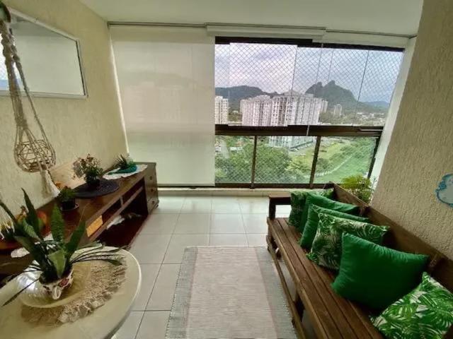 Apartamento com 3 Quartos e 3 banheiros à Venda, 70 m² por R$ 449.000