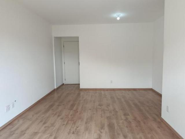 Apartamento com 3 Quartos e 3 banheiros à Venda, 83 m² por R$ 670.000