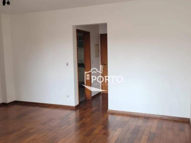 Apartamento com 3 Quartos e 3 banheiros à Venda, 86 m² por R$ 330.000