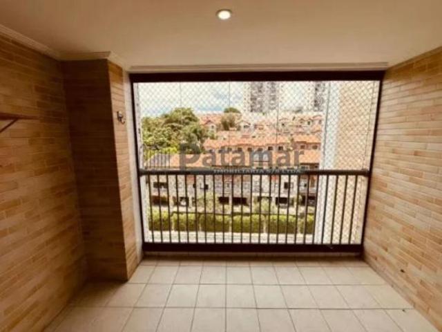 Apartamento com 3 Quartos e 3 banheiros à Venda, 86 m²