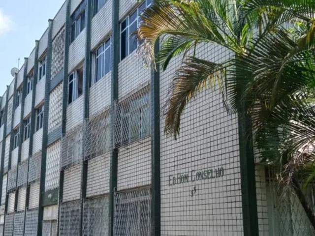 Apartamento com 3 Quartos e 3 banheiros à Venda, 88 m² por R$ 280.000