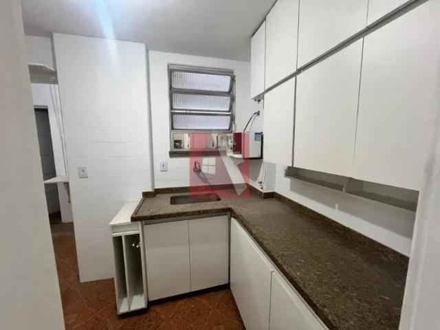 Apartamento com 3 Quartos e 3 banheiros à Venda, 88 m² por R$ 428.000