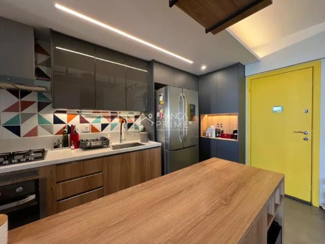 Apartamento com 3 Quartos e 3 banheiros à Venda, 93 m² por R$ 1.484.000