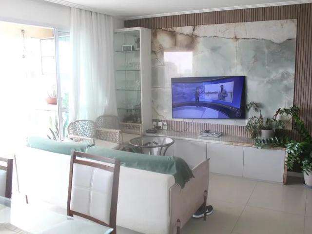 Apartamento com 3 Quartos e 3 banheiros à Venda, 90 m² por R$ 870.000