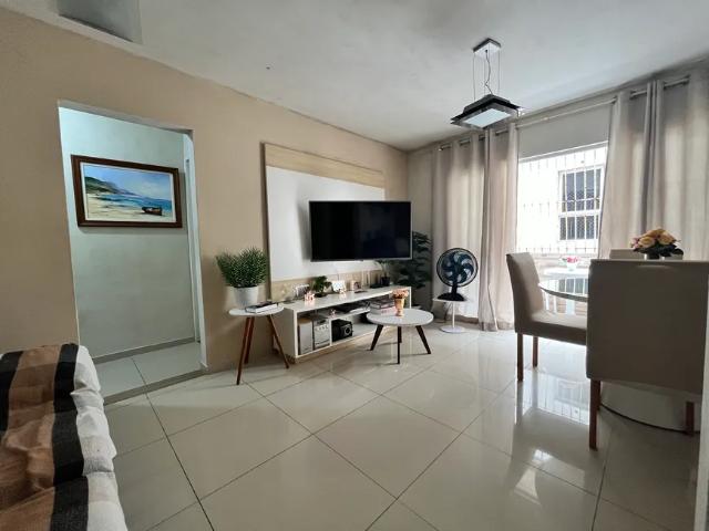 Apartamento com 3 Quartos e 3 banheiros à Venda, 98 m² por R$ 230.000
