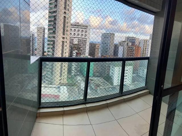 Apartamento com 3 Quartos e 3 banheiros à Venda, 98 m² por R$ 745.000