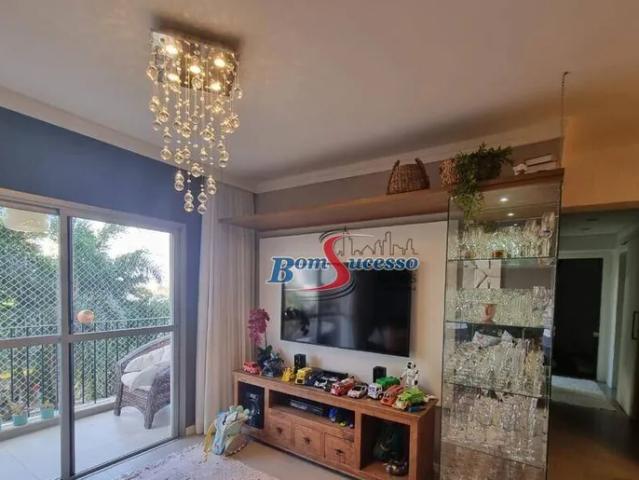 Apartamento com 3 Quartos e 3 banheiros à Venda, 102 m² por R$ 899.000