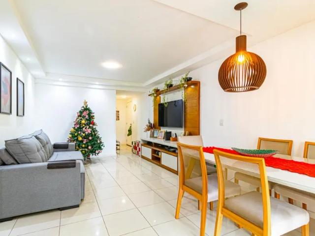 Apartamento com 3 Quartos e 3 banheiros à Venda, 102 m² por R$ 955.000