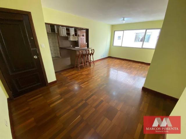 Apartamento com 3 Quartos e 3 banheiros à Venda, 103 m² por R$ 830.000