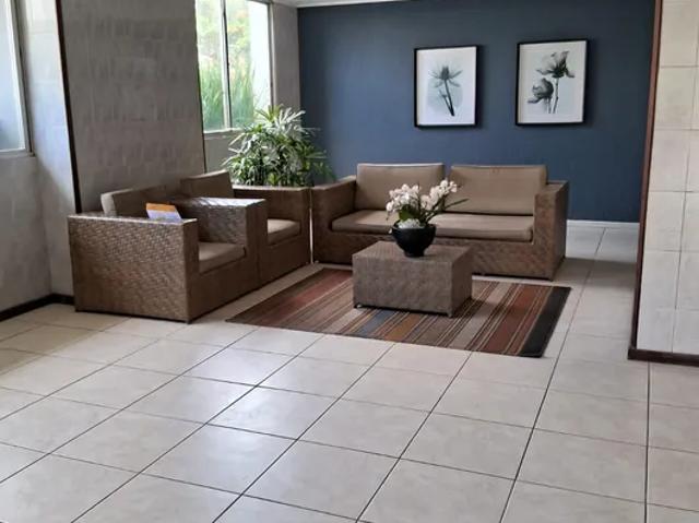 Apartamento com 3 Quartos e 3 banheiros à Venda, 104 m² por R$ 610.000