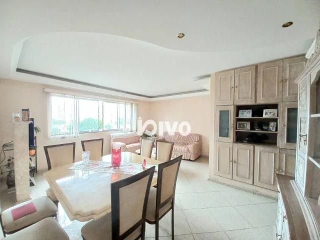 Apartamento com 3 Quartos e 3 banheiros à Venda, 108 m² por R$ 970.000