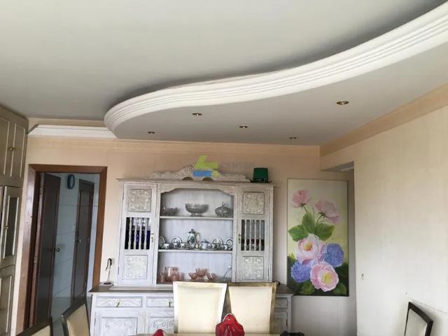 Apartamento com 3 Quartos e 3 banheiros à Venda, 109 m² por R$ 899.000