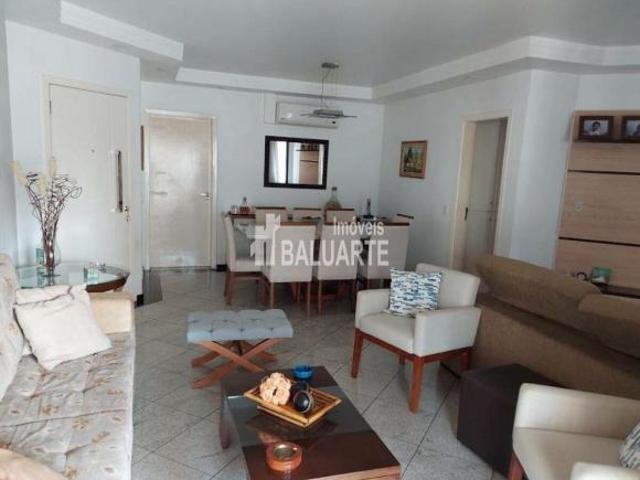 Apartamento com 3 Quartos e 3 banheiros à Venda, 110 m²