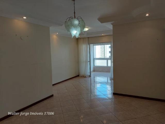 Apartamento com 3 Quartos e 3 banheiros à Venda, 110 m² por R$ 649.000