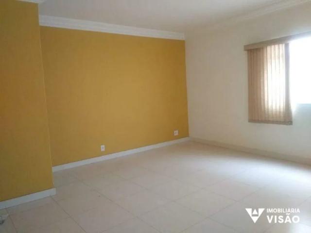 Apartamento com 3 Quartos e 3 banheiros à Venda, 112 m² por R$ 300.000