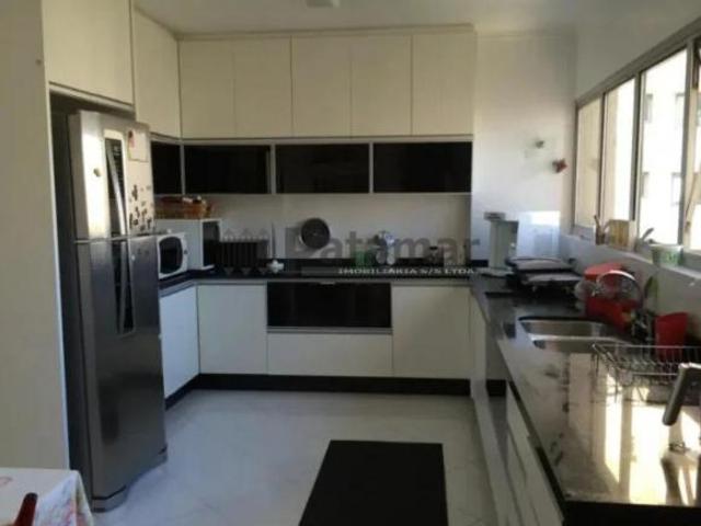 Apartamento com 3 Quartos e 3 banheiros à Venda, 115 m²