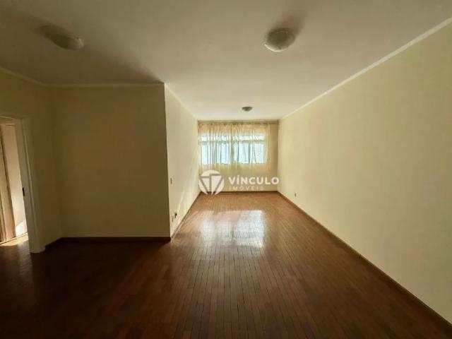 Apartamento com 3 Quartos e 3 banheiros à Venda, 117 m² por R$ 370.000