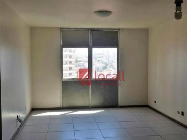 Apartamento com 3 Quartos e 3 banheiros à Venda, 120 m² por R$ 335.000