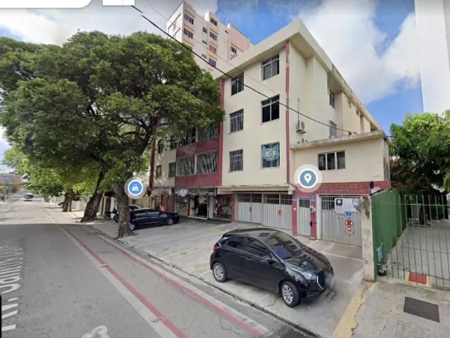 Apartamento com 3 Quartos e 3 banheiros à Venda, 120 m² por R$ 350.000