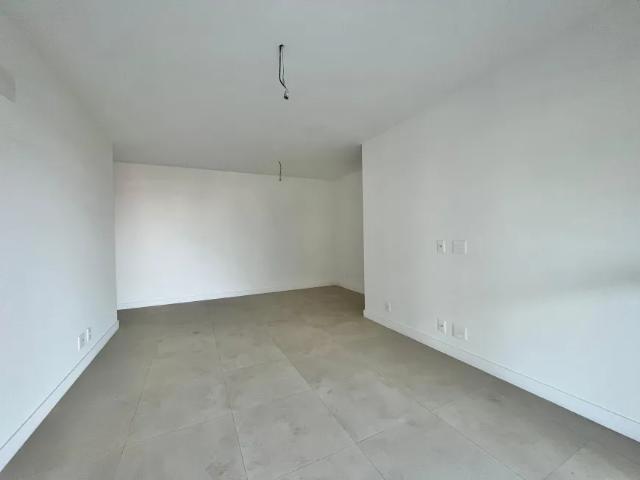 Apartamento com 3 Quartos e 3 banheiros à Venda, 123 m² por R$ 1.990.000