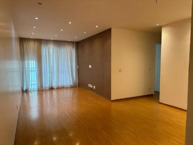 Apartamento com 3 Quartos e 3 banheiros à Venda, 130 m² por R$ 1.799.000
