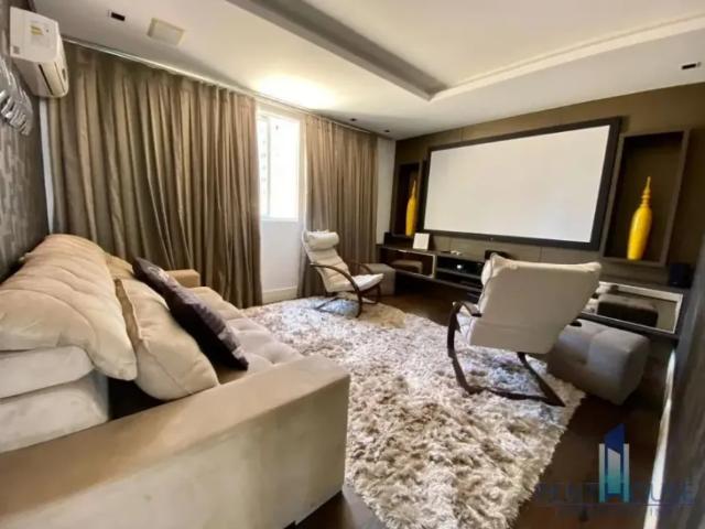 Apartamento com 3 Quartos e 3 banheiros à Venda, 132 m² por R$ 1.900.000