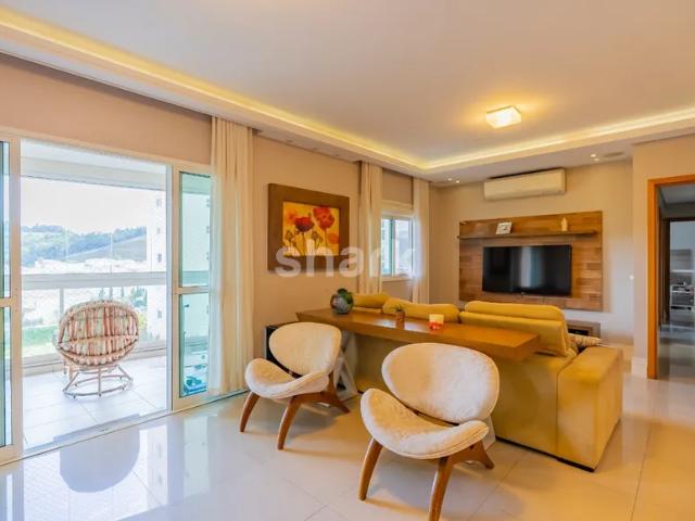 Apartamento com 3 Quartos e 3 banheiros à Venda, 133 m² por R$ 1.360.000