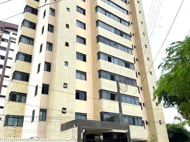 Apartamento com 3 Quartos e 3 banheiros à Venda, 136 m² por R$ 445.000