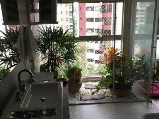 Apartamento com 3 Quartos e 3 banheiros à Venda, 140 m² por R$ 1.600.000,00 Panamby