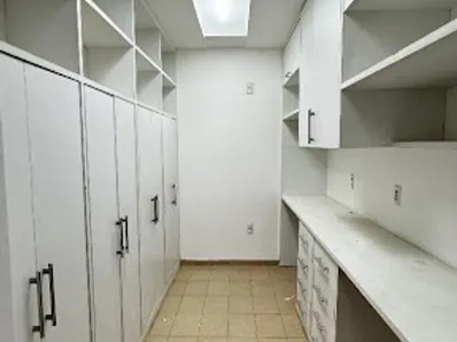Apartamento com 3 Quartos e 3 banheiros à Venda, 148 m² por R$ 380.000