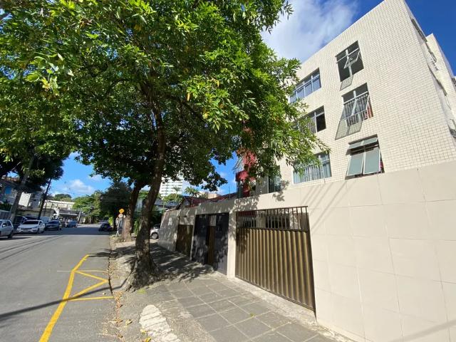 Apartamento com 3 Quartos e 3 banheiros à Venda, 158 m² por R$ 373.000