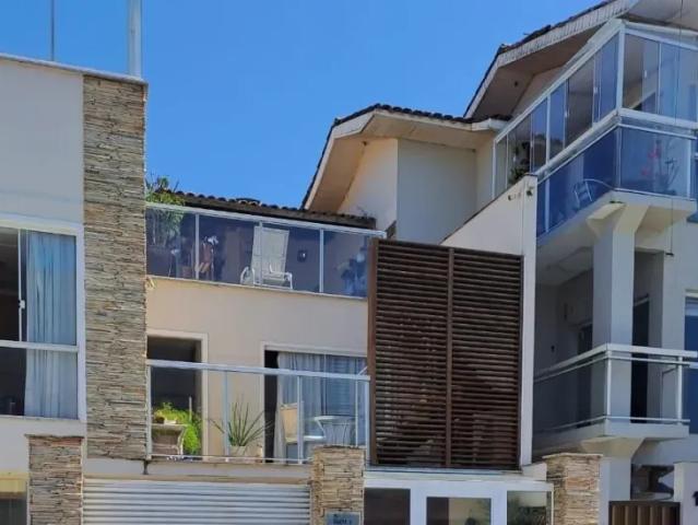 Apartamento com 3 Quartos e 3 banheiros à Venda, 252 m² por R$ 1.200.000