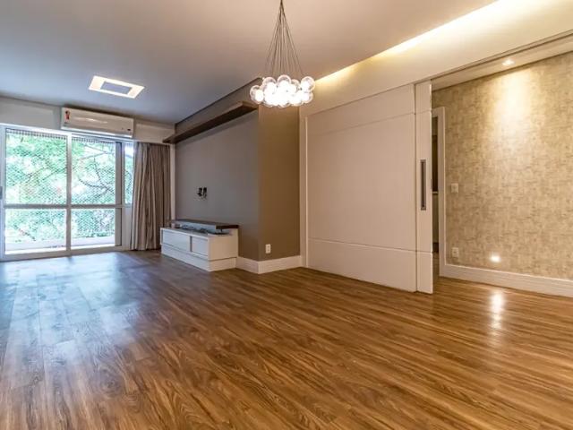 Apartamento com 3 Quartos e 3 banheiros para Alugar, 114 m² por R$ 3.800/Mês