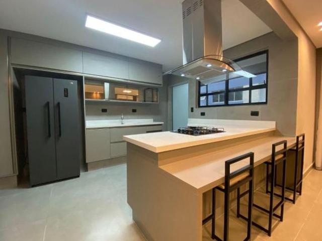 Apartamento com 3 quartos e 106 m² à venda em Ponta da Praia