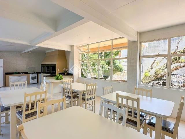 Apartamento com 3 quartos e 106m² para alugar em Auxiliadora, Porto Alegre