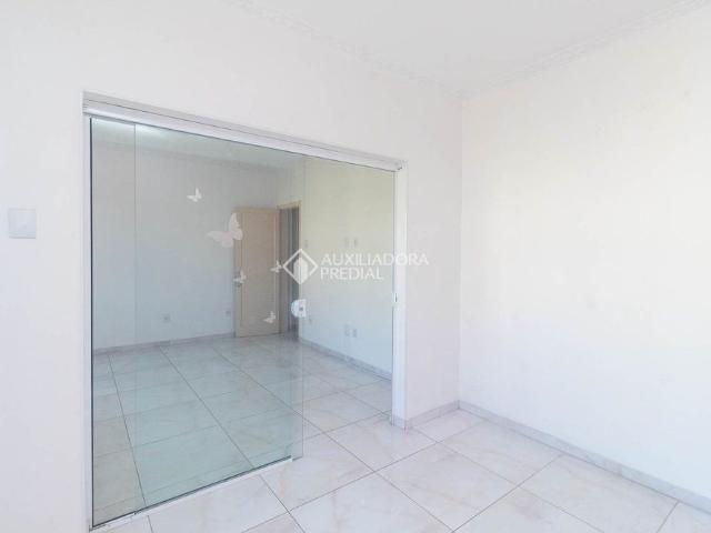 Apartamento com 3 quartos e 106m² para alugar em Floresta, Porto Alegre