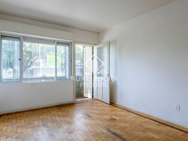 Apartamento com 3 quartos e 107m² para alugar em Rio Branco, Porto Alegre