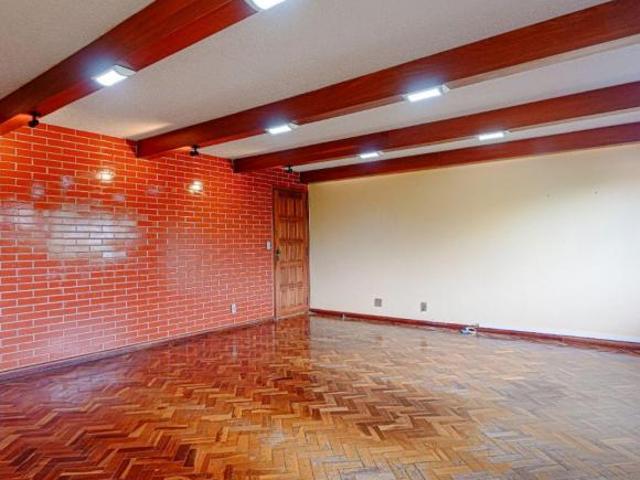 Apartamento com 3 quartos e 108 m²