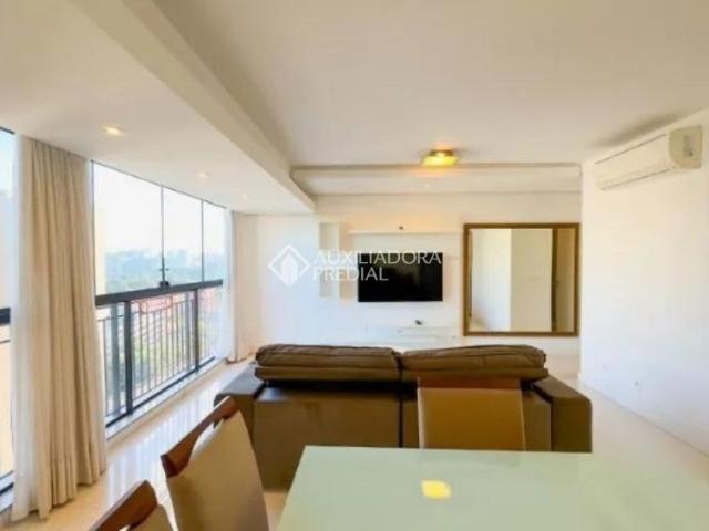 Apartamento com 3 quartos e 108m² para alugar em Jardim Europa, Porto Alegre