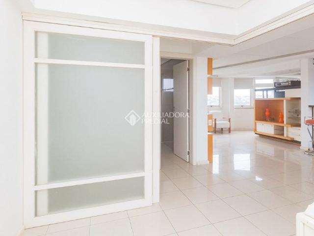 Apartamento com 3 quartos e 109m² para alugar em Jardim Botânico, Porto Alegre