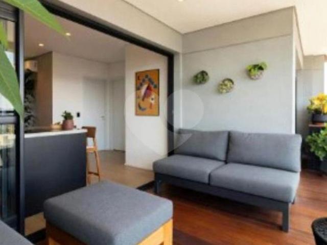 Apartamento com 3 quartos e 100 m² à venda em Pinheiros