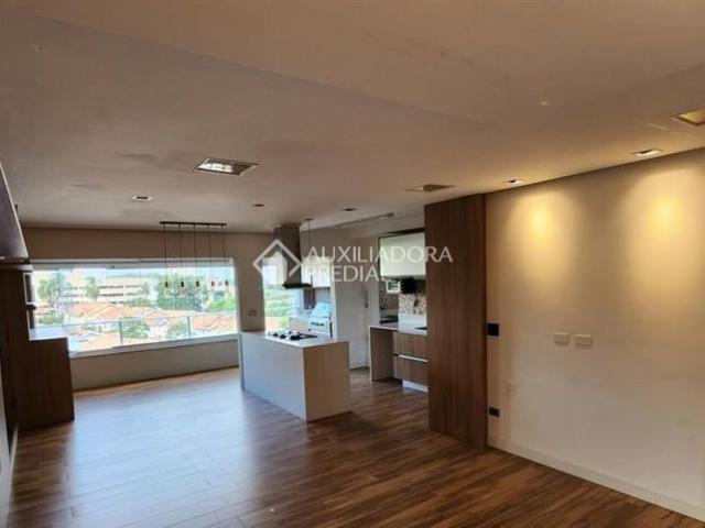 Apartamento com 3 quartos e 110m² para alugar em Granja Viana, Cotia