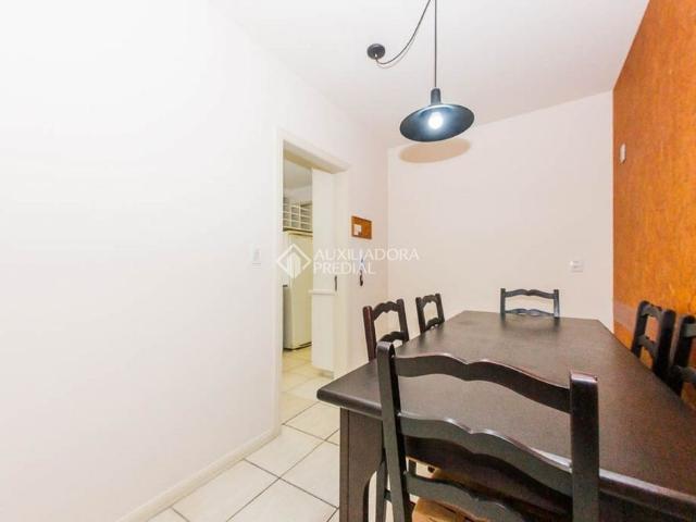 Apartamento com 3 quartos e 112m² para alugar em São João, Porto Alegre