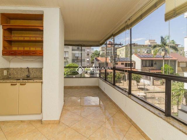 Apartamento com 3 quartos e 131m² para alugar em Jardim Lindóia, Porto Alegre