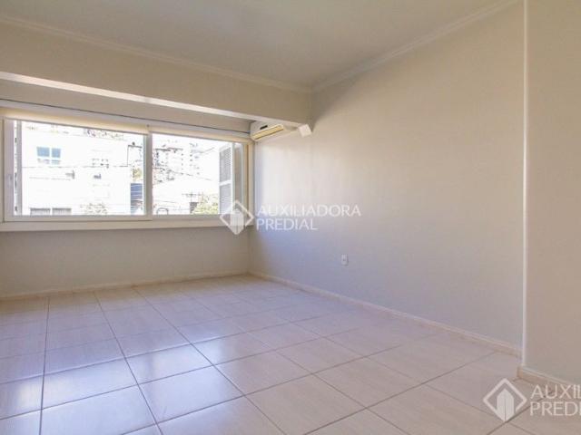 Apartamento com 3 quartos e 145m² para alugar em Floresta, Porto Alegre