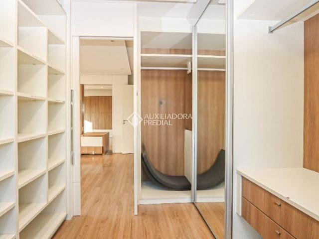 Apartamento com 3 quartos e 148m² para alugar em Auxiliadora, Porto Alegre