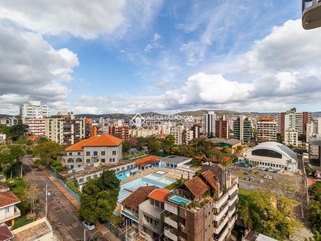 Apartamento com 3 quartos e 148m² para alugar em Petrópolis, Porto Alegre