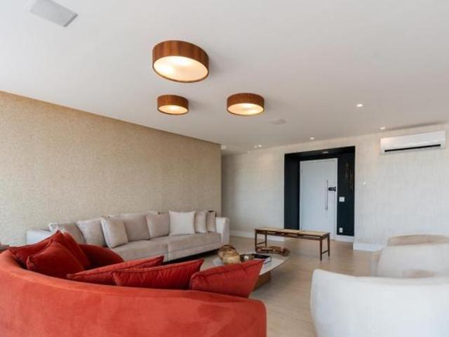 Apartamento com 3 quartos e 143 m² à venda em Ipiranga