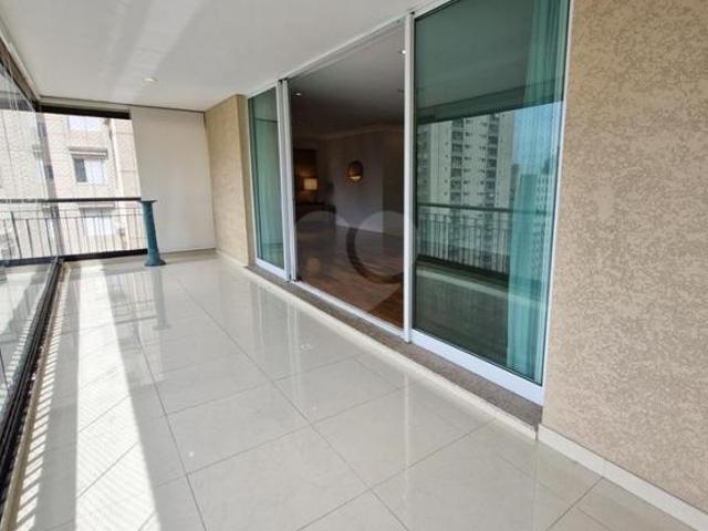 Apartamento com 3 quartos e 167 m² à venda em Brooklin Paulista